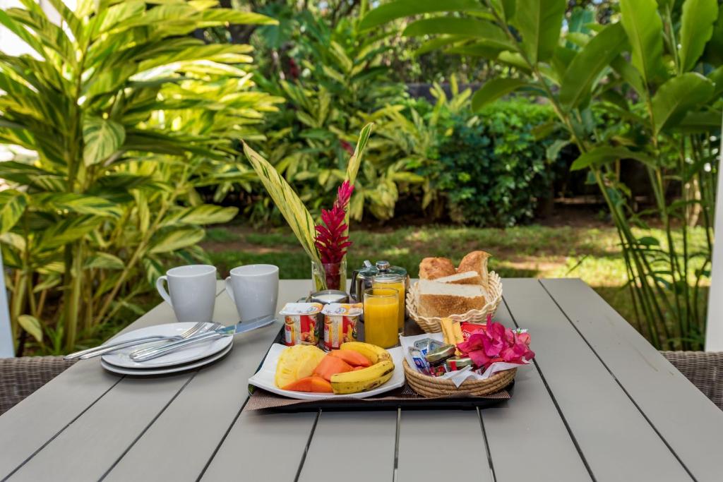Mon Choisy Beach Resort Insula Mauritius - OcaziiTuristice.ro